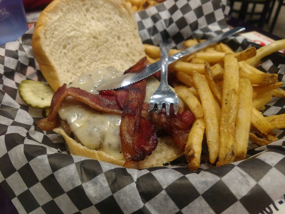 FAT WILLY’S - 30 Photos & 79 Reviews - 4325 Maine Ave SE, Rochester, MN ...