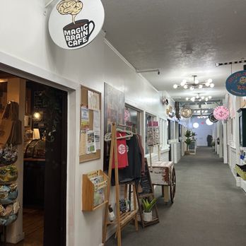 MAGIC BRAIN CAFE - Updated September 2024 - 149 Photos & 203 Reviews - 31 Perry St, Cape May ...