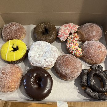 THE DONUTTERY - Updated October 2024 - 5296 Photos & 4957 Reviews - 17420 Beach Blvd, Huntington ...