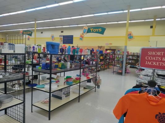 THRIFT TOWN - Updated December 2025 - 66 Photos & 118 Reviews - 5700 ...