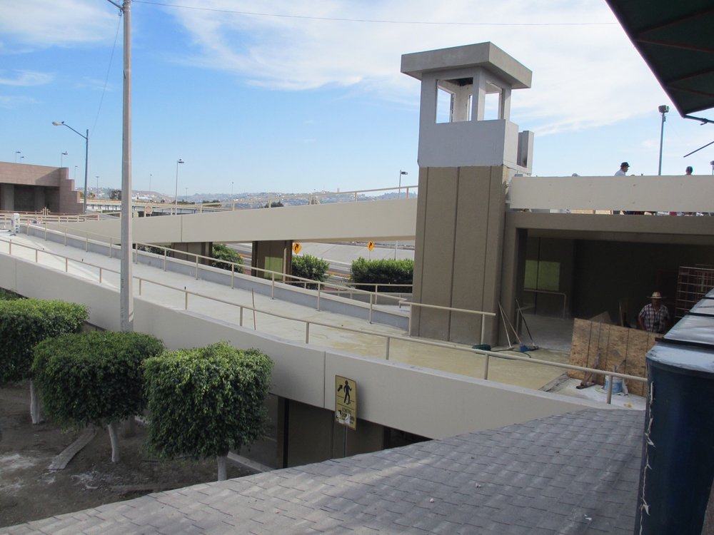 PLAZA VIVA TIJUANA - Updated January 2026 - 10 Photos - Av. de la ...