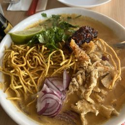 KIN THAI - Updated October 2025 - 153 Photos & 192 Reviews - 207 W 8th ...