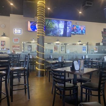 FAT WILLY’S - Updated August 2025 - 23 Photos & 17 Reviews - 151 E ...