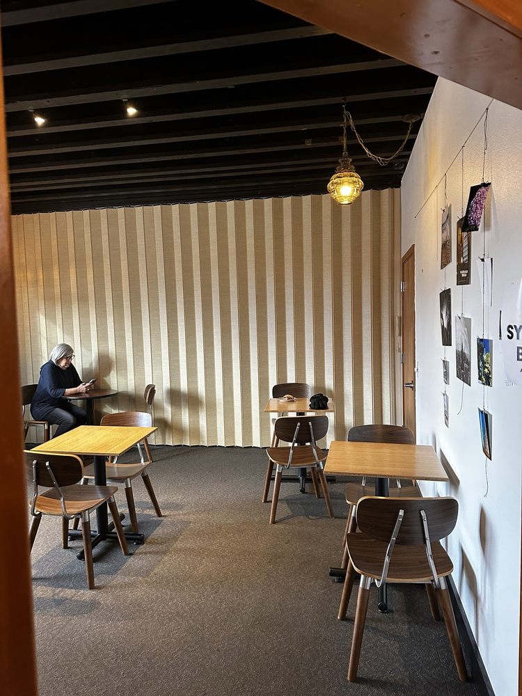 SYMPOSIUM COFFEE - TIGARD - Updated December 2024 - 281 Photos & 286 ...