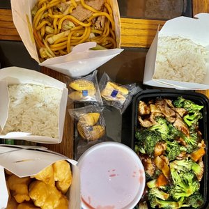 CHINA HOUSE - 10 Photos - 2240 Prairie Ave, Beloit, Wisconsin ...