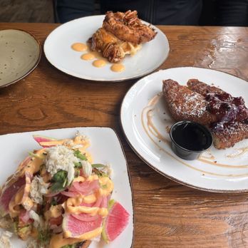 MANOR HILL TAVERN - Updated May 2025 - 496 Photos & 407 Reviews - 3733 ...