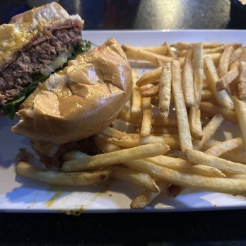 THE MAV BAR AND GRILL - Updated October 2025 - 18 Photos & 16 Reviews ...