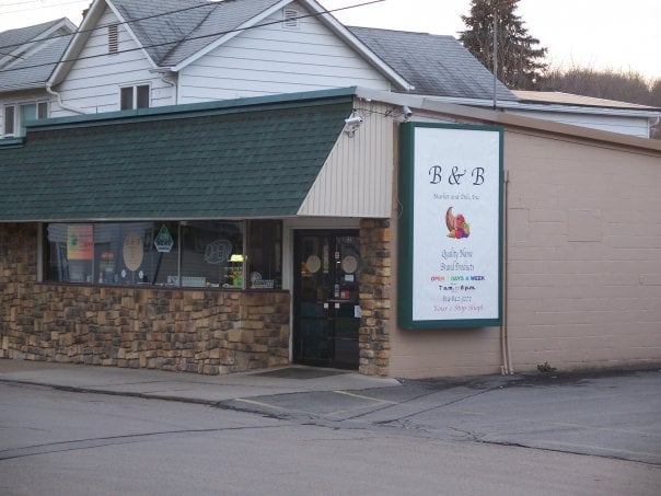 HYNDMAN MARKET & DELI - Updated January 2026 - 121 Washington St ...