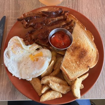 MISFIT KITCHEN - Updated December 2025 - 147 Photos & 79 Reviews - 111 ...