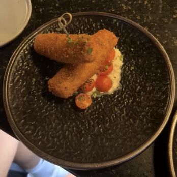 CARDINAL - Updated December 2025 - 316 Photos & 106 Reviews - 201 S New ...