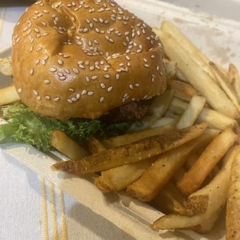 CHOMP KITCHEN AND DRINKS - Updated December 2025 - 377 Photos & 269 ...