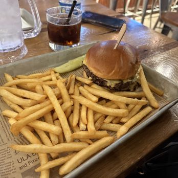 TAP SPORTS BAR EXCALIBUR - Updated December 2025 - 204 Photos & 79 ...