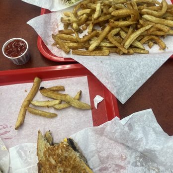 DAGLAS DRIVE IN - Updated October 2024 - 489 Photos & 830 Reviews ...