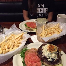 GROVERS BAR & GRILL - Updated December 2025 - 438 Photos & 469 Reviews ...