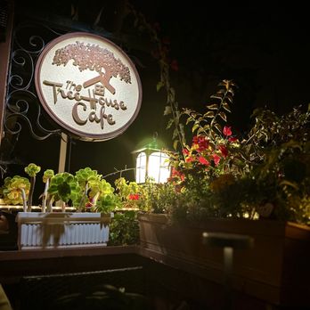 TREE HOUSE CAFE - Updated April 2025 - 1533 Photos & 1258 Reviews - 7th ...