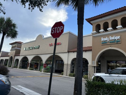 C R CHICKS - JUPITER - Updated August 2025 - 25 Photos & 82 Reviews - 6689 W Indiantown Rd ...