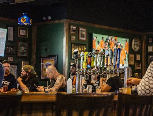 SCARY CANARY PUB - TOMBALL - Updated August 2024 - 11407 Spring Cypress ...