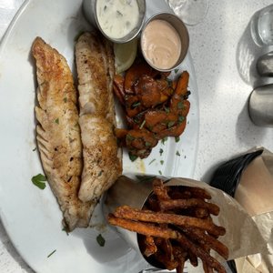 LURE FISH HOUSE - 2736 Photos & 2427 Reviews - 259 W Ventura Blvd ...