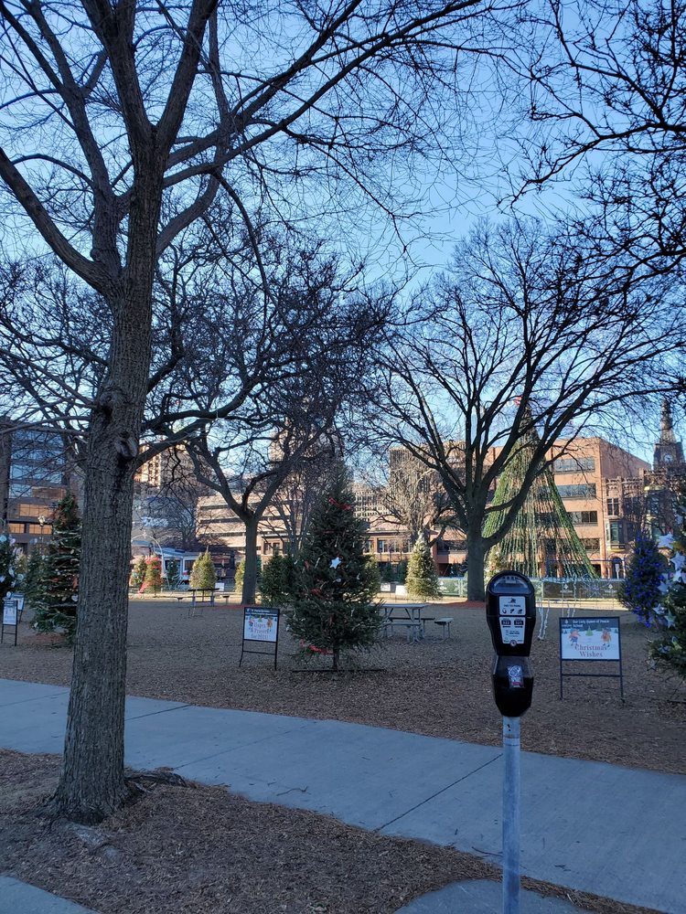 CATHEDRAL SQUARE PARK - 46 Photos & 19 Reviews - 520 E Wells St ...