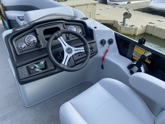 LAKE LIFE PONTOON RENTALS - Updated January 2025 - 1468 Dover Ln ...