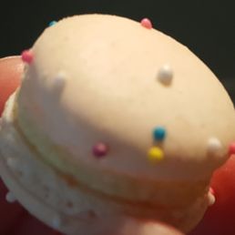 MACADONS - Updated November 2025 - 835 Photos & 427 Reviews - 826 S 3rd ...