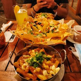 LE PUB CHELSEA - Updated September 2025 - 106 Photos & 77 Reviews - 238 ...