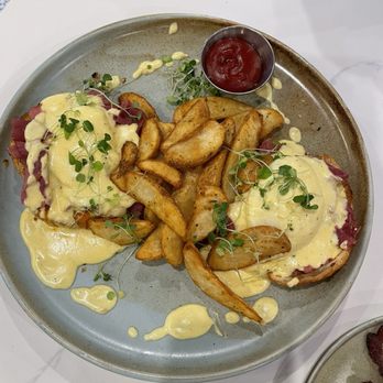 OEB BREAKFAST - TORONTO STREET - Updated June 2024 - 100 Photos & 42 ...