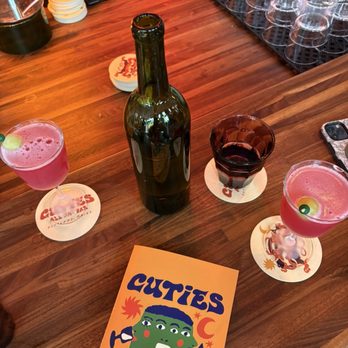CUTIES - Updated August 2025 - 44 Photos & 17 Reviews - 46 Market St ...