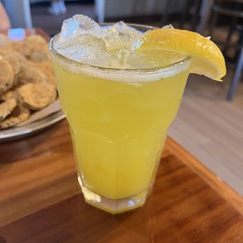 HOOTERS - Updated December 2025 - 80 Photos & 176 Reviews - 7669 ...