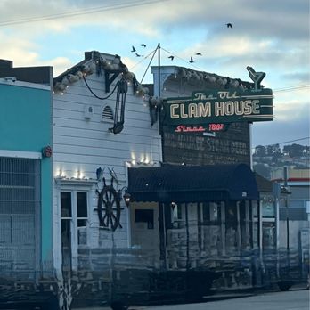 THE OLD CLAM HOUSE - Updated May 2025 - 1728 Photos & 1108 Reviews ...