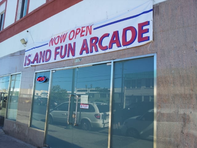 ISLAND FUN ARCADE - Updated October 2025 - 1168 N King, Honolulu ...