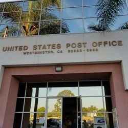 US POST OFFICE - 22 Photos & 113 Reviews - 15030 Goldenwest Cir ...