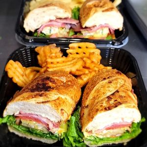 THE SALTY PICKLE - 82 Photos & 52 Reviews - Coalinga, California ...