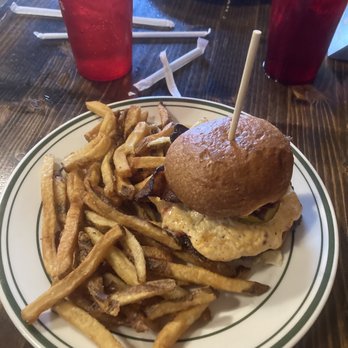 GRIND BURGER KITCHEN - 681 Photos & 712 Reviews - 829 E Market St ...