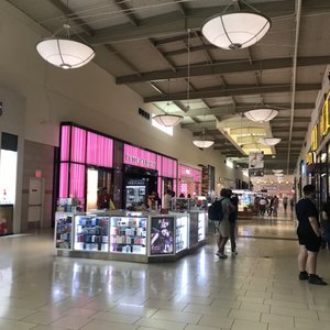 FASHION FAIR MALL - 171 Photos & 146 Reviews - Shopping Centers - 645 E ...