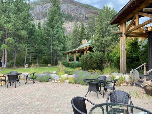 FREESTONE INN & CABINS - Updated September 2025 - 78 Photos & 37 ...