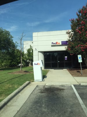 FEDEX SHIP CENTER - Updated August 2025 - 29 Reviews - 4301 Atlantic ...