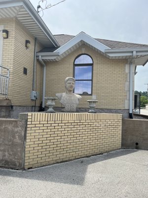 LARRY BIRD BUST - Updated August 2025 - 206 S Larry Bird Blvd, French ...