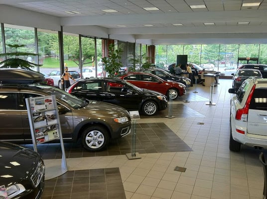 MITCHELL VOLVO OF SIMSBURY - Updated October 2025 - 21 Photos & 53 ...