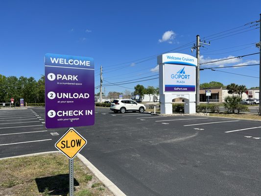 GO PORT - Updated July 2025 - 53 Photos & 687 Reviews - 3345 N ...