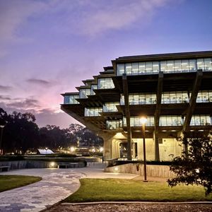 SCRIPPS MIRAMAR RANCH LIBRARY - Updated December 2025 - 105 Photos & 57 ...