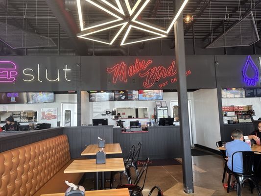 MAIN BIRD HOT CHICKEN - Updated November 2025 - 16 Photos & 11 Reviews ...