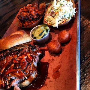 MERRICK INN - Updated March 2025 - 278 Photos & 265 Reviews - 1074 ...