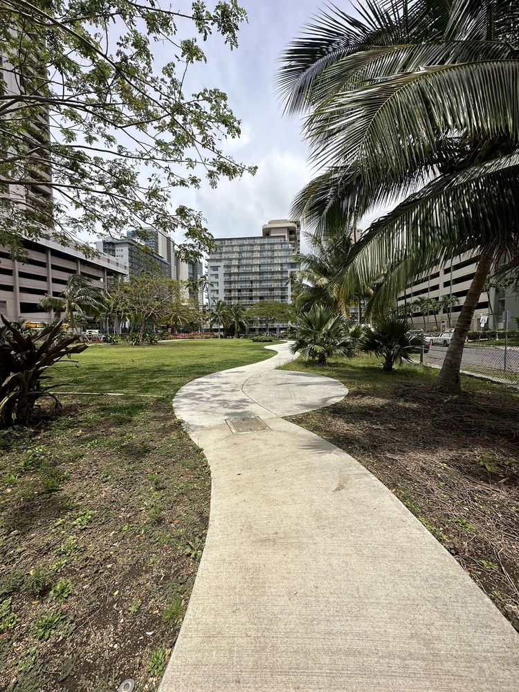 CENTENNIAL PARK WAIKIKI - Updated September 2025 - 13 Photos - Honolulu ...