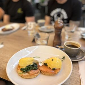 THE LITTLE SNAIL RESTAURANT - Updated March 2025 - 128 Photos & 41 ...