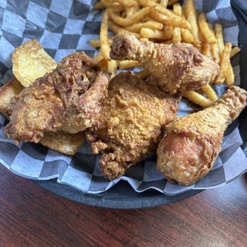 SIDE CHICK - Updated July 2025 - 45 Photos & 38 Reviews - 3405 W 76 ...