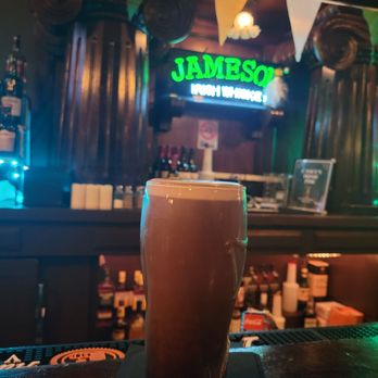 CASEY’S IRISH PUB - Updated June 2024 - 554 Photos & 827 Reviews - 613 ...