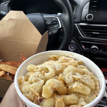 CWISPY CHKN - Updated May 2024 - 18 Photos - 72 Magee Ave, Stamford ...