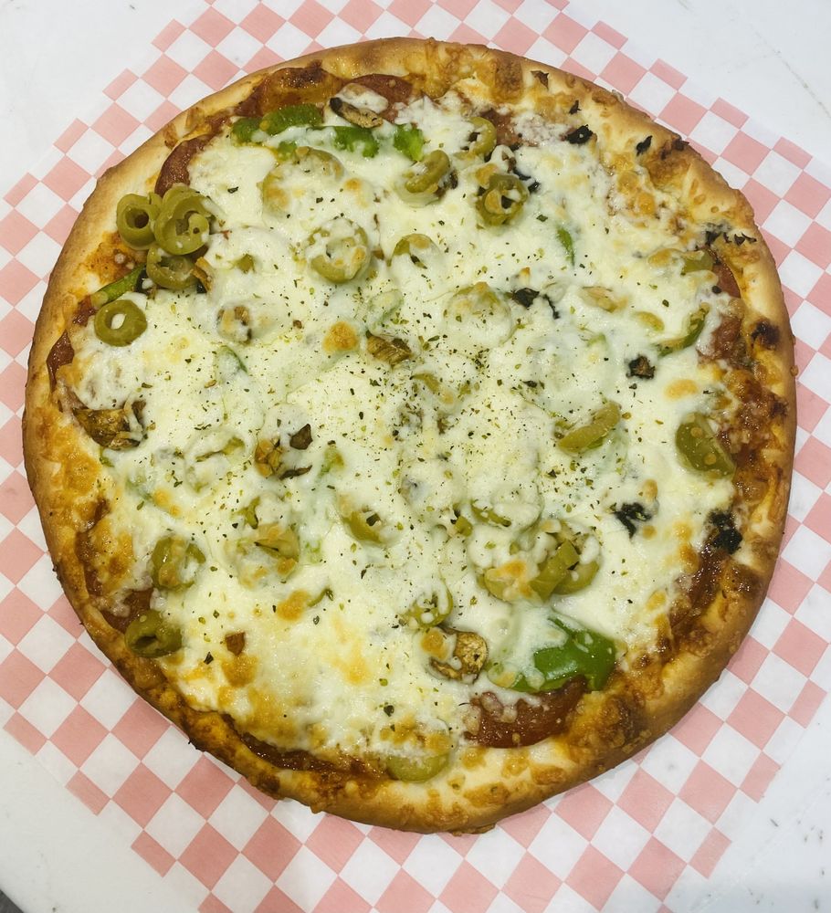 GOLDEN CENTER PIZZA - Updated April 2024 - 600 Rideau Street, Ottawa ...