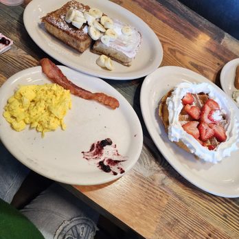 VIP’S CAFE RESTAURANT - Updated March 2025 - 185 Photos & 160 Reviews ...